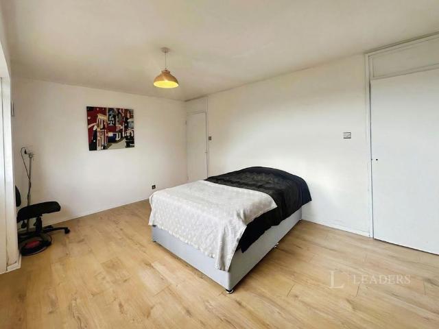 1 bedroom in a house share to rent