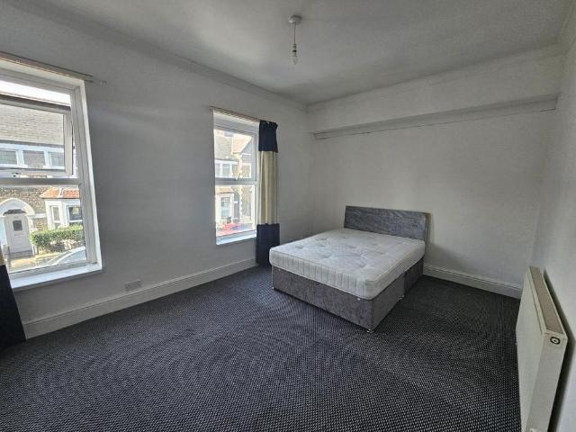 1 bedroom in a house share to rent