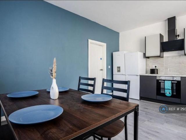 1 bedroom in a house share to rent