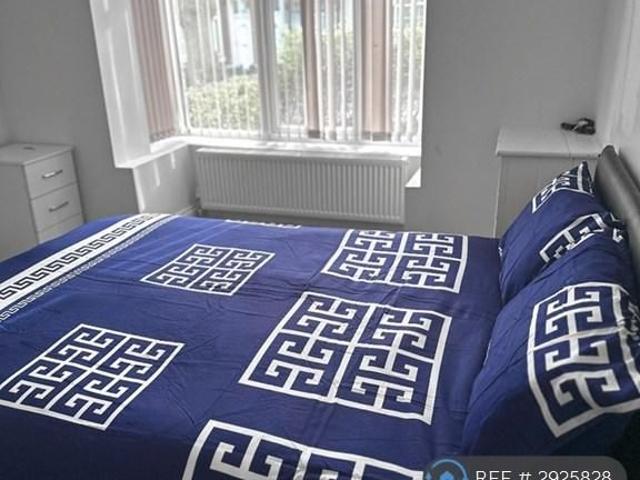 1 bedroom in a house share to rent