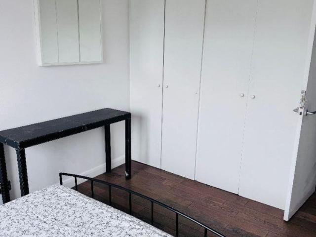 1 bedroom in a house share to rent