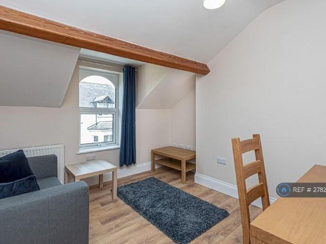 1 bedroom in a house share to rent