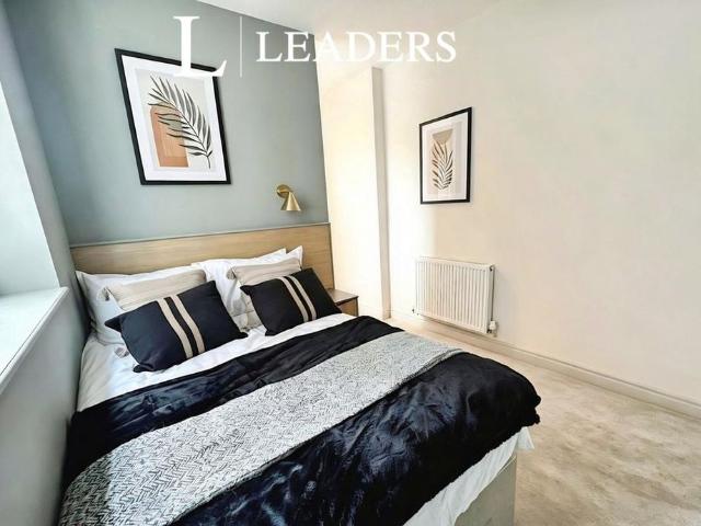 1 bedroom in a house share to rent