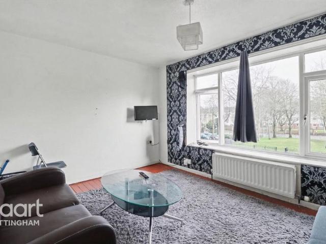1 bedroom in a house share to rent