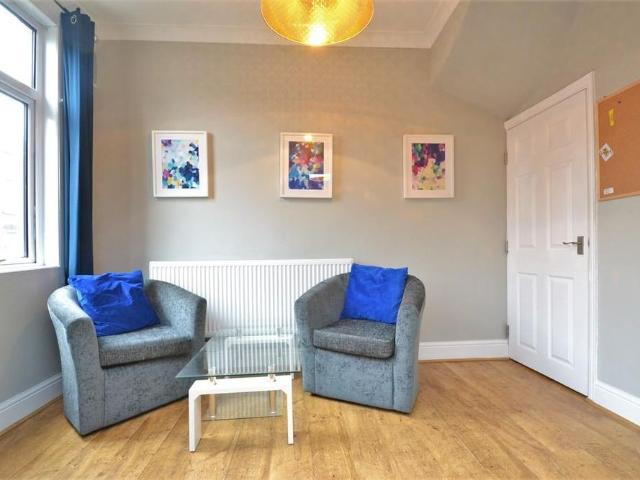 1 bedroom in a house share to rent