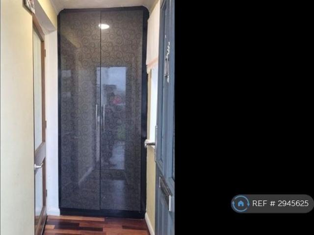 1 bedroom in a house share to rent