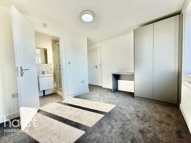 1 bedroom in a house share to rent