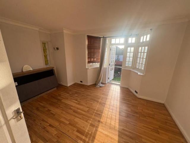 1 bedroom in a house share to rent