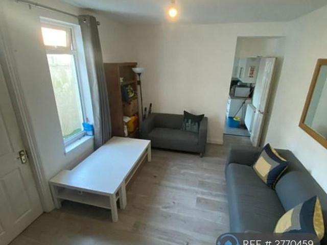 1 bedroom in a house share to rent