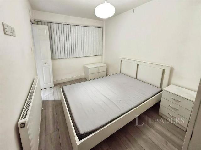 1 bedroom in a house share to rent