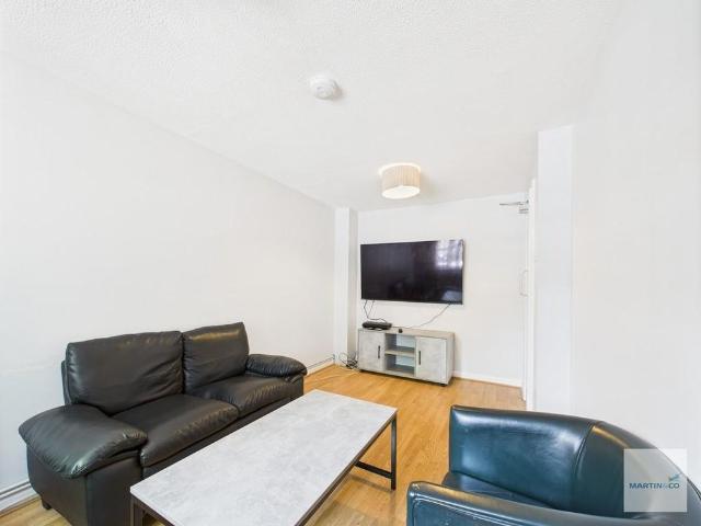 1 bedroom in a house share to rent