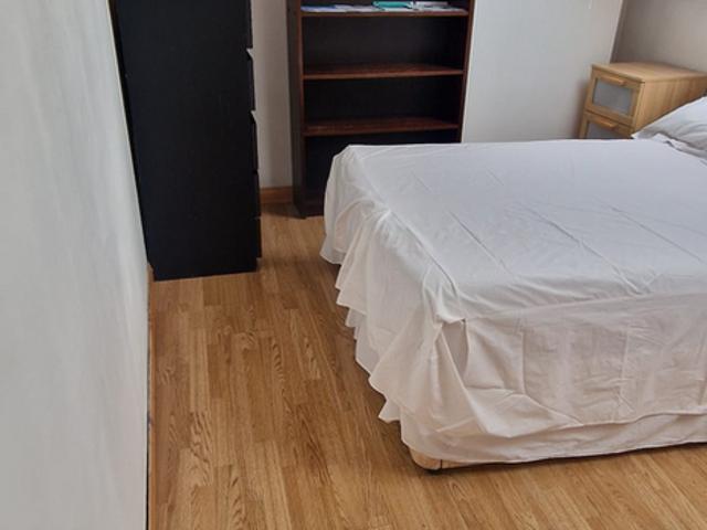 1 bedroom in a house share to rent