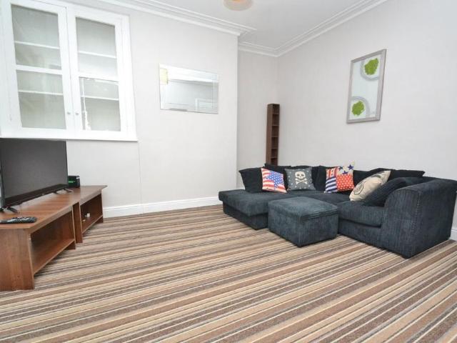 1 bedroom in a house share to rent