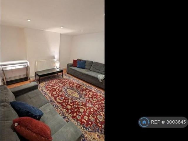 1 bedroom in a house share to rent