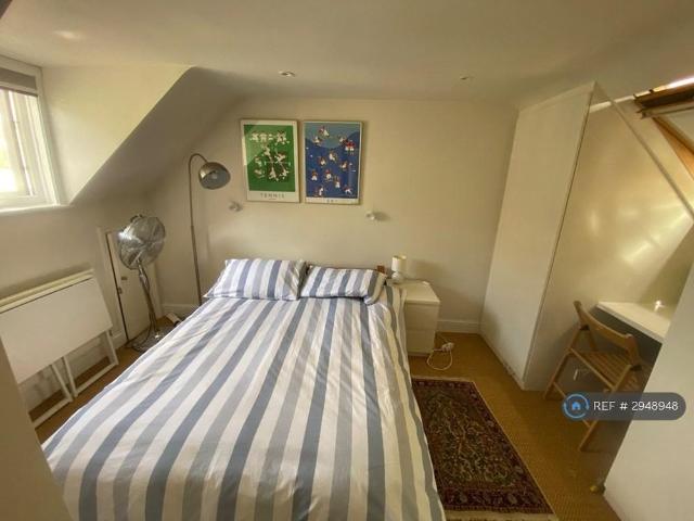 1 bedroom in a house share to rent