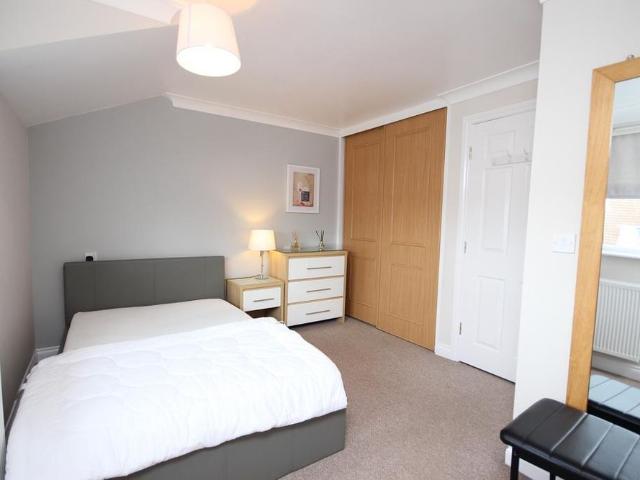 1 bedroom in a house share to rent