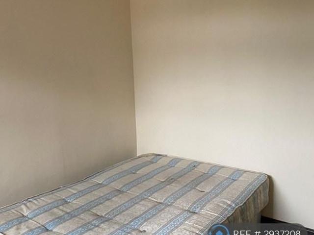 1 bedroom in a house share to rent