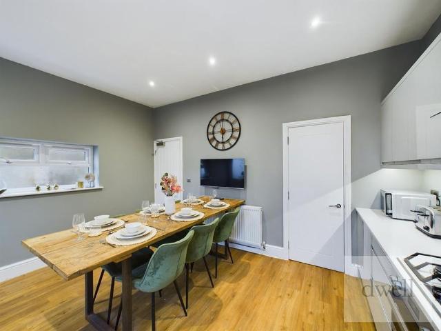 1 bedroom in a house share to rent