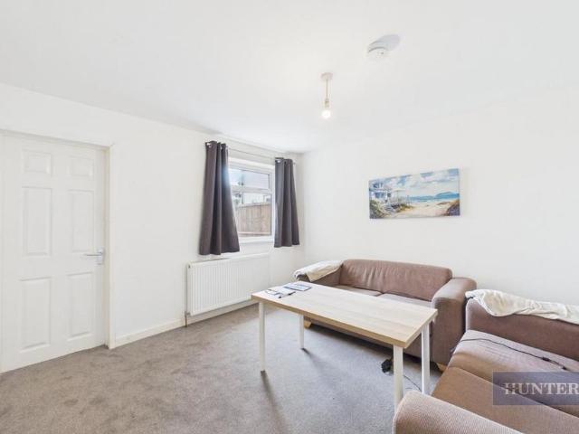 1 bedroom in a house share to rent