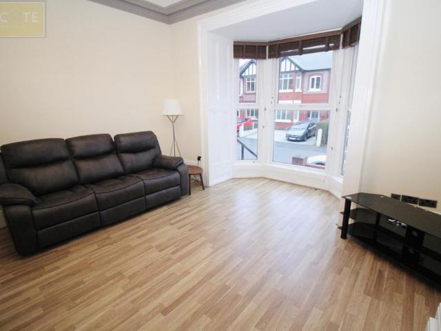 1 bedroom in a house share to rent