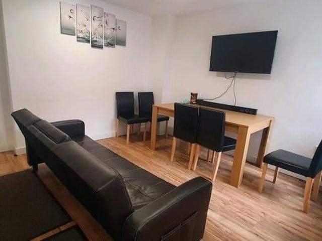 1 bedroom in a house share to rent