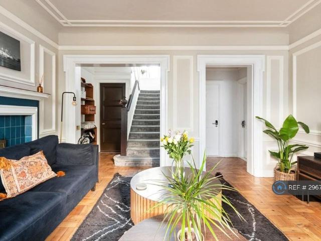 1 bedroom in a house share to rent