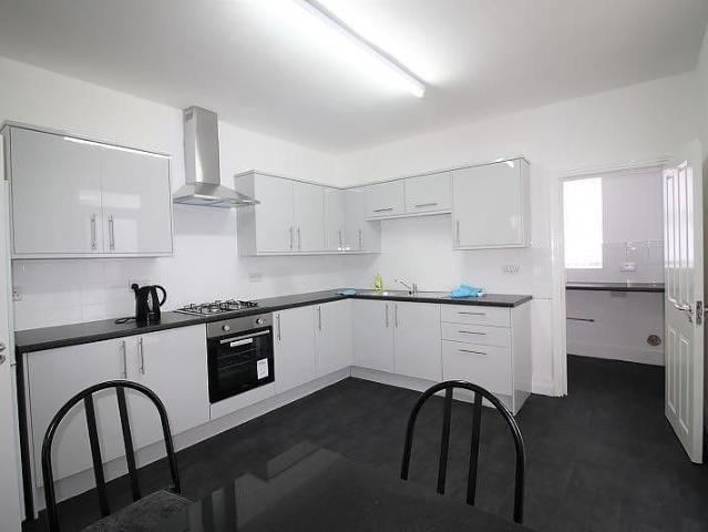 1 bedroom in a house share to rent