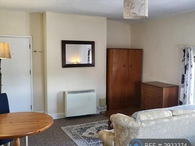 1 bedroom in a house share to rent