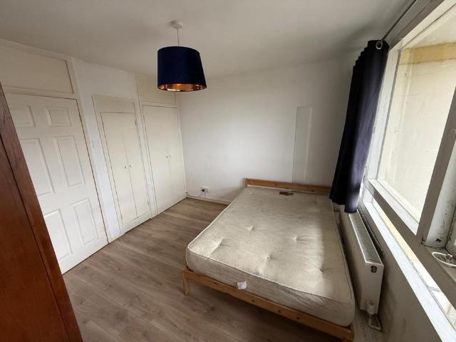1 bedroom in a house share to rent