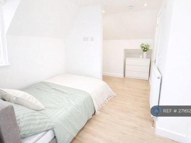1 bedroom in a house share to rent