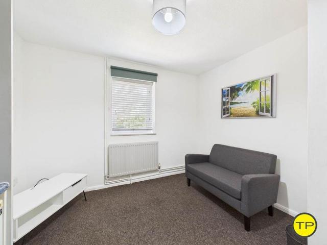 1 bedroom in a house share to rent