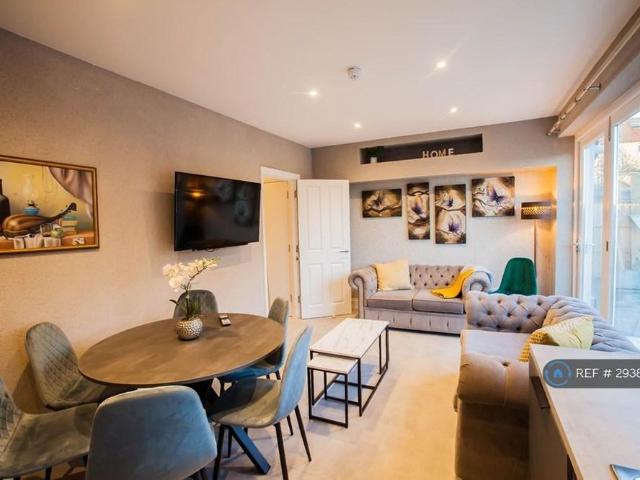 1 bedroom in a house share to rent