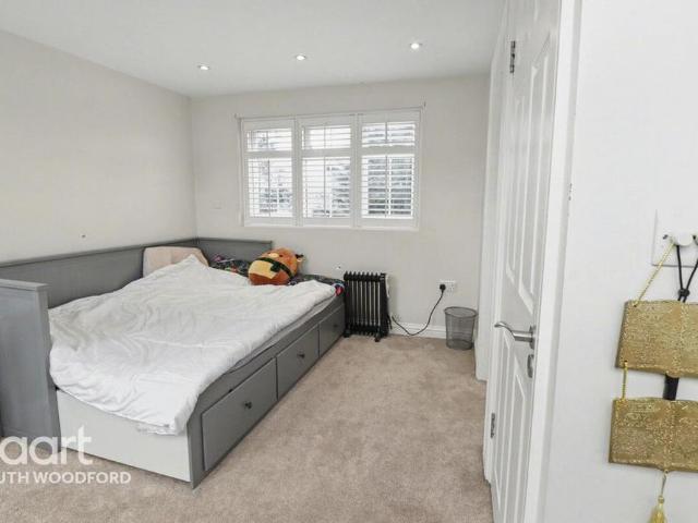 1 bedroom in a house share to rent