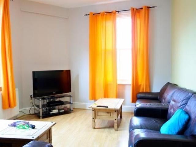 1 bedroom in a house share to rent