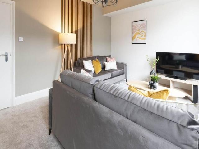 1 bedroom in a house share to rent