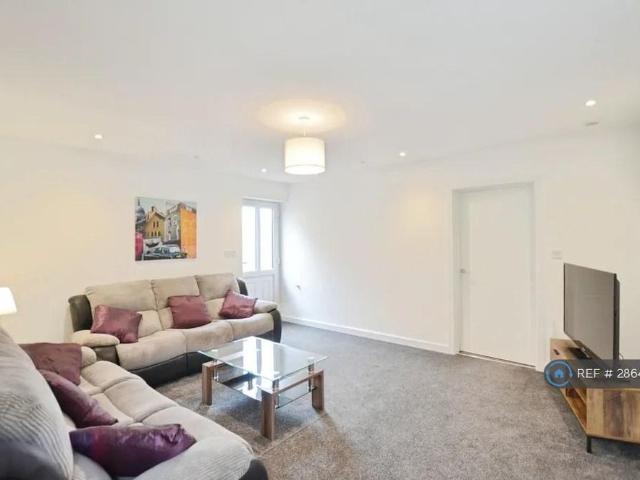 1 bedroom in a house share to rent