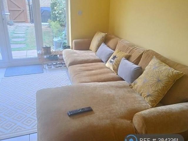 1 bedroom in a house share to rent