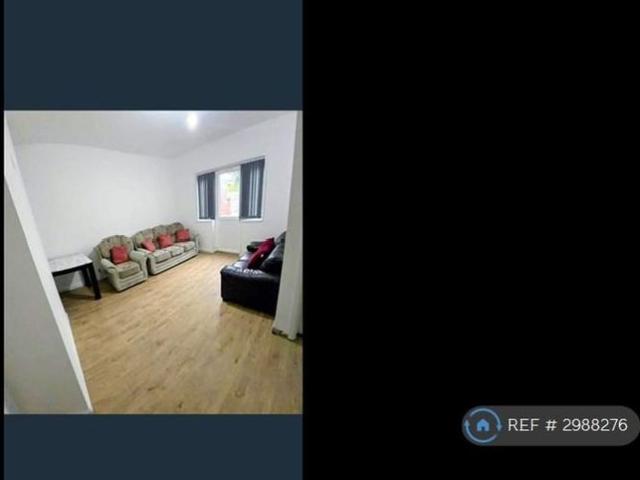 1 bedroom in a house share to rent