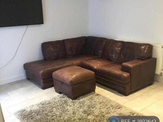 1 bedroom in a house share to rent