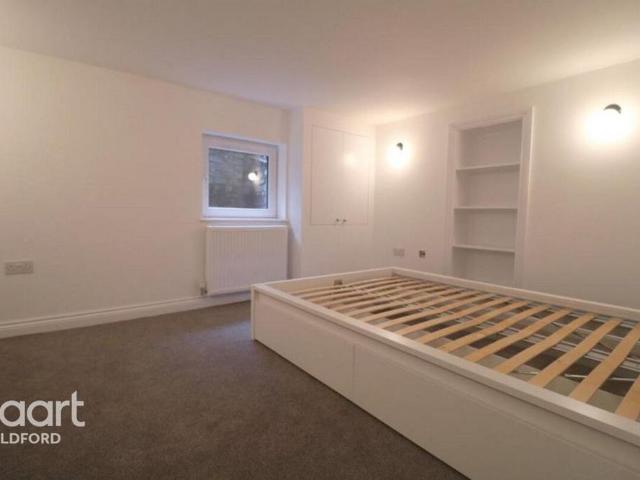1 bedroom in a house share to rent