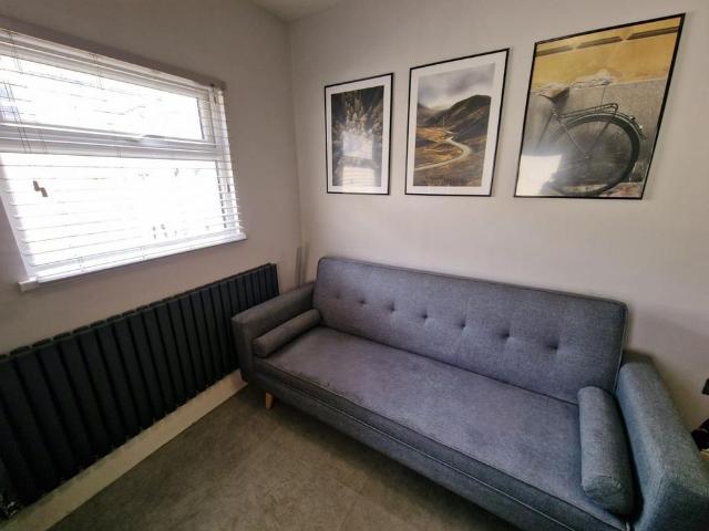 1 bedroom in a house share to rent