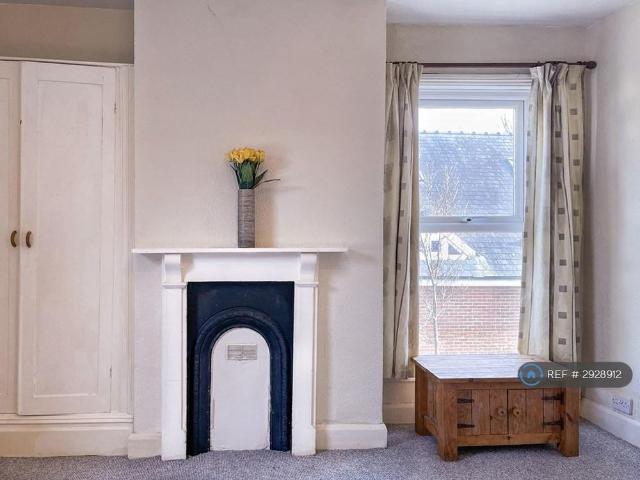 1 bedroom in a house share to rent