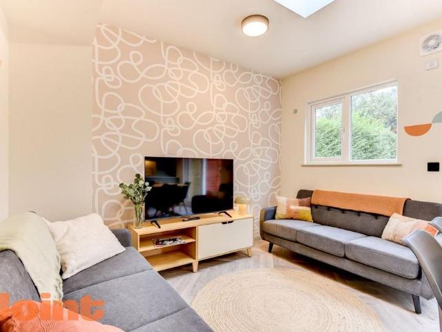 1 bedroom in a house share to rent