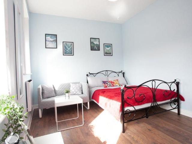 1 bedroom in a house share to rent