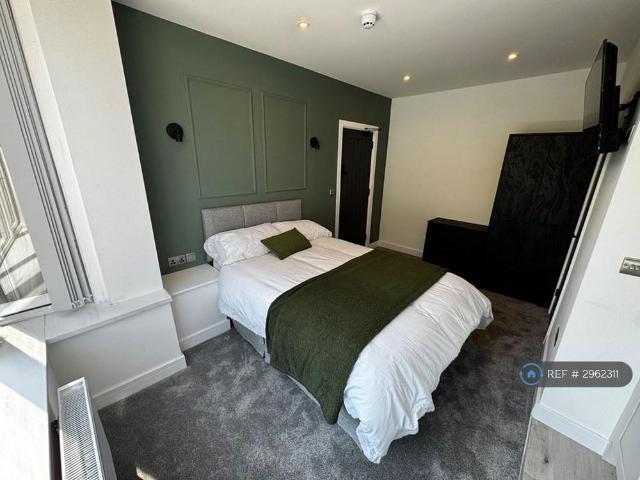 1 bedroom in a house share to rent