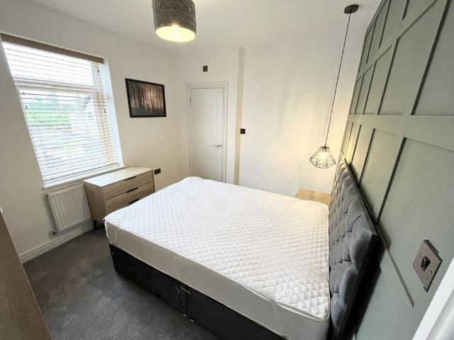 1 bedroom in a house share to rent