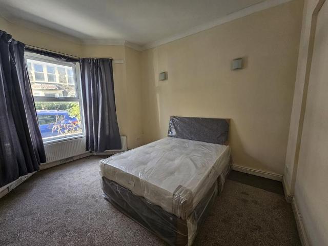 1 bedroom in a house share to rent