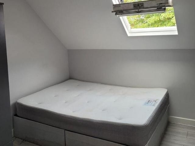 1 bedroom in a house share to rent
