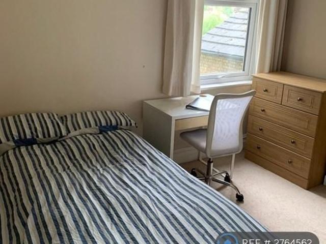 1 bedroom in a house share to rent