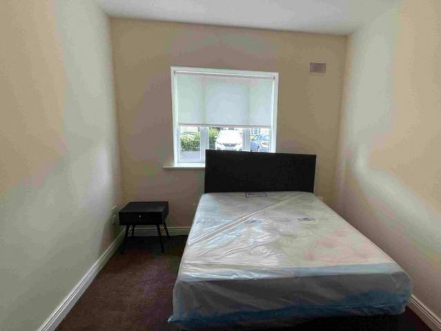 1 bedroom in a house share to rent